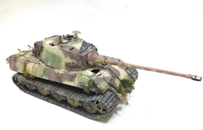 10-King-Tiger-Mid-101-SS-sPz-Abt-503-by-Gary-Kwan - Scale Modelling Now