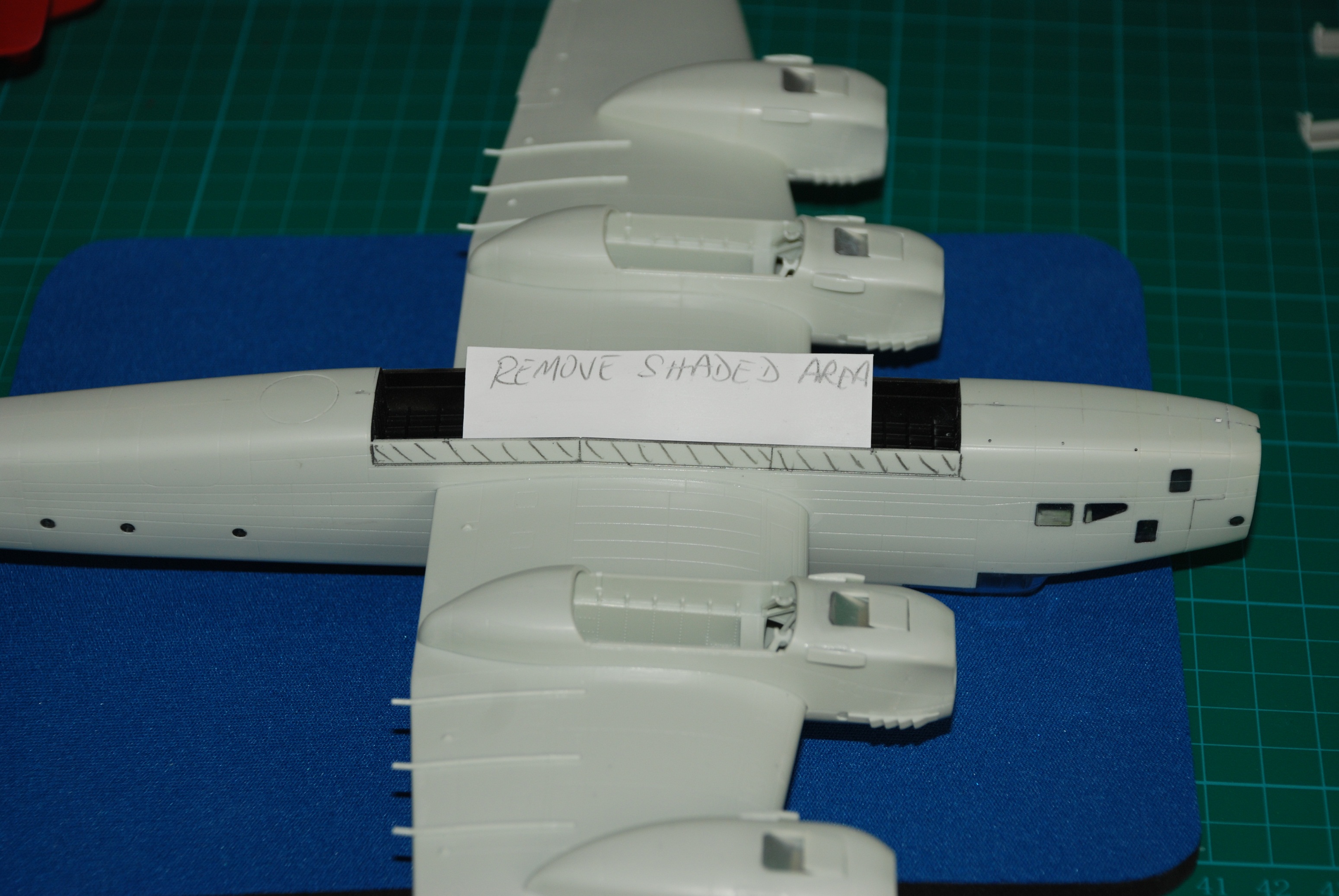 37.BN-Ac-Revell-Handley Page Halifax 1.72 Pt.4 - Scale Modelling Now