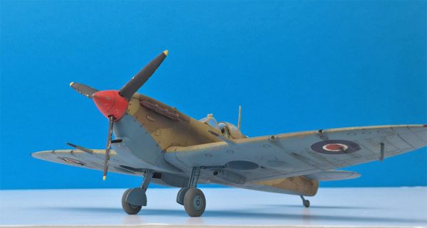 10-SG-Ac-Supermarine-Spitfire-Mk.Vb-Trop-by-Geoff-Coughlin - Scale ...