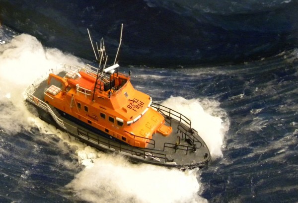 2-SG-Ma-RNLI-Severn-Class-Lifeboat-by-Michael-Moore - Scale Modelling Now