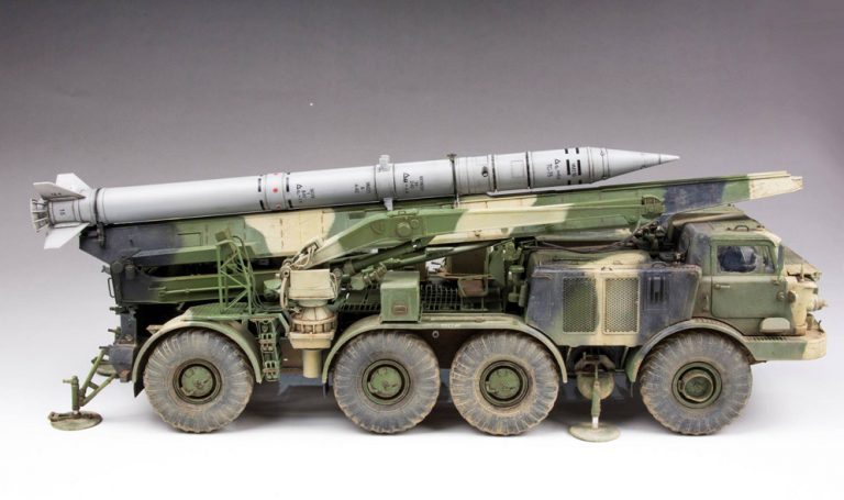 7-SG-Ar-Russian-FROG-7-Missile-System-by-Zhendong-Li - Scale Modelling Now