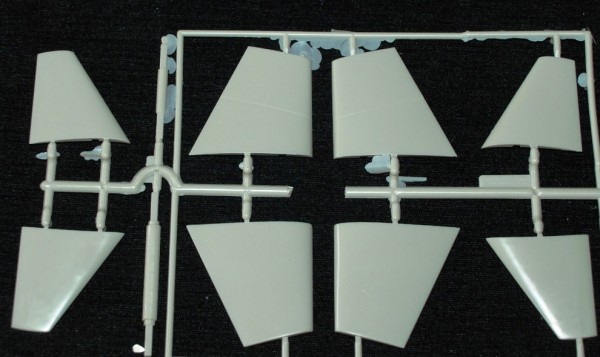 15-HN-Ma-Revell-US-Navy-Skipjack-Class-Submarine-1.72 - Scale Modelling Now