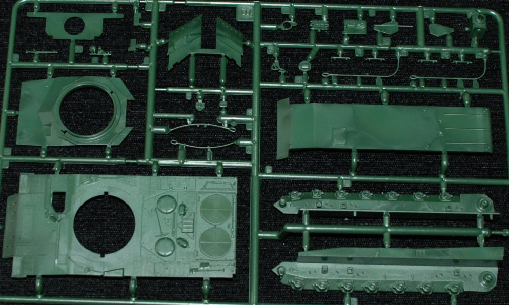 5-HN-Ar-Revell-Strv-122A-122B-Swedish-Leopard-2-1.72 - Scale Modelling Now