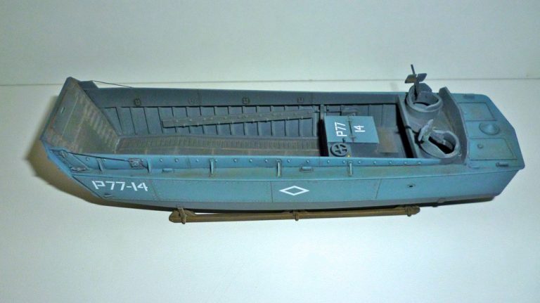 1-SG-Ma-Airfix-Higgins-LCVP,-1.72 - Scale Modelling Now