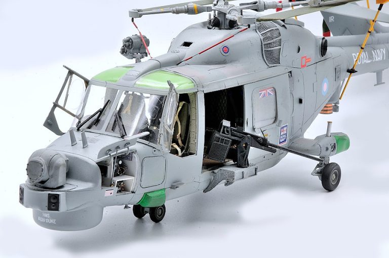 3 SG-Ac-Westland Lynx Mk.8 by Paddy Barratt - Scale Modelling Now