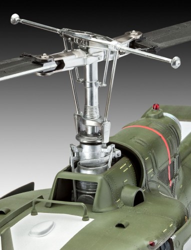 8-HN-Ac-Revell-Bell-UH1-Huey-1.24 - Scale Modelling Now
