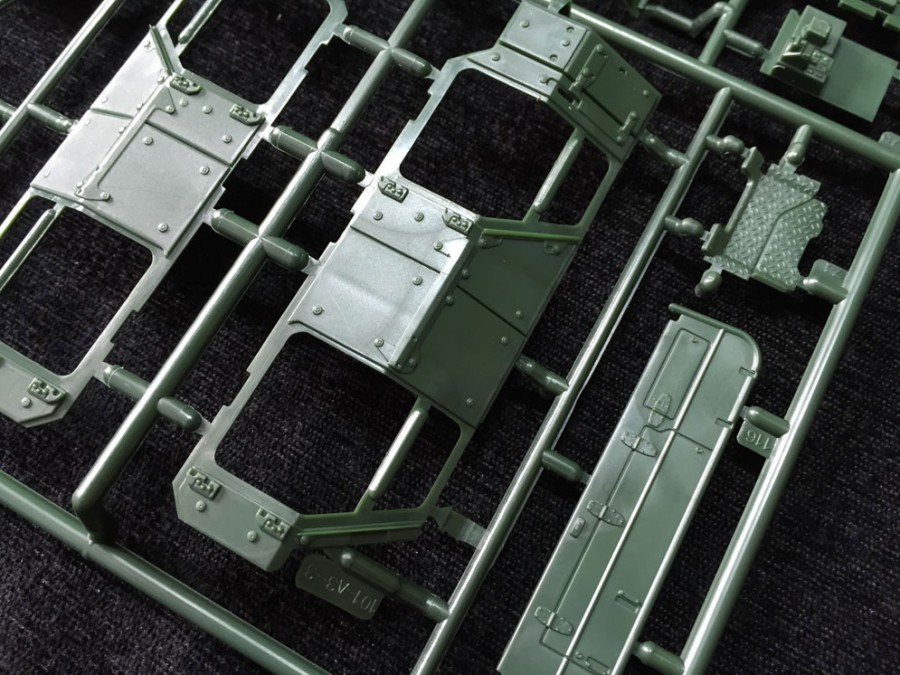 Revell Dingo 2 GE A3.3 PatSi Kit Ref: 03242 1:35 - Page 2 of 2 - Scale ...