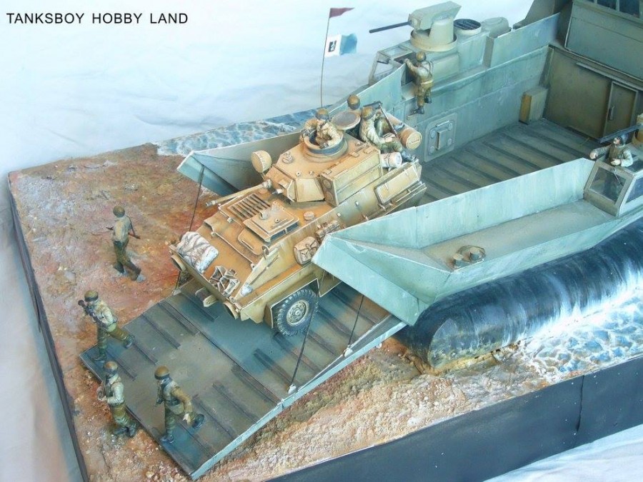 Landing Craft Air Cushion (LCAC) & Armoured Car 1:35 - Scale Modelling Now