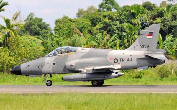 9-HN-Ac-HB-Hawk-Mk.200.208.209,-1.48 - Scale Modelling Now