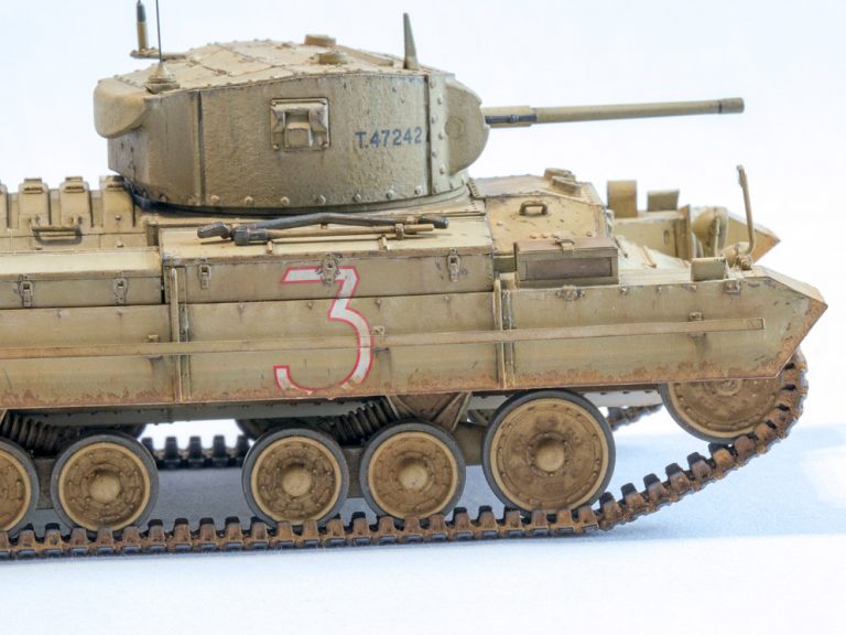 26-BN-Ar-Tamiya-Valentine-Mk.II.IV,-British-Infantry-Tank,-1.35 - Scale ...