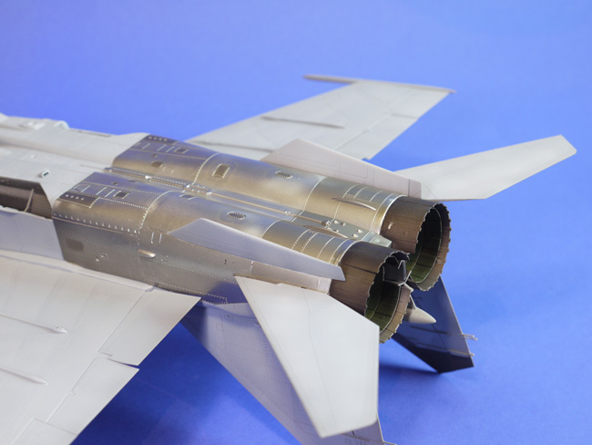 55 BN-Ac-Revell-MiG-25 RBT Foxbat B, 1.48 Pt2 - Scale Modelling Now