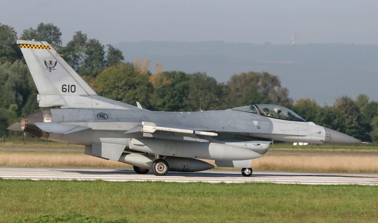 Frog : Lockheed Martin F16C Block 52 140 Squadron - Republic of ...